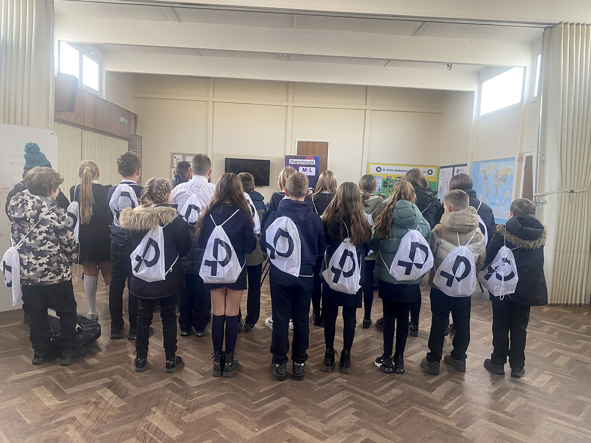Paramount welcomes primary school to construction site - Paramount D&B