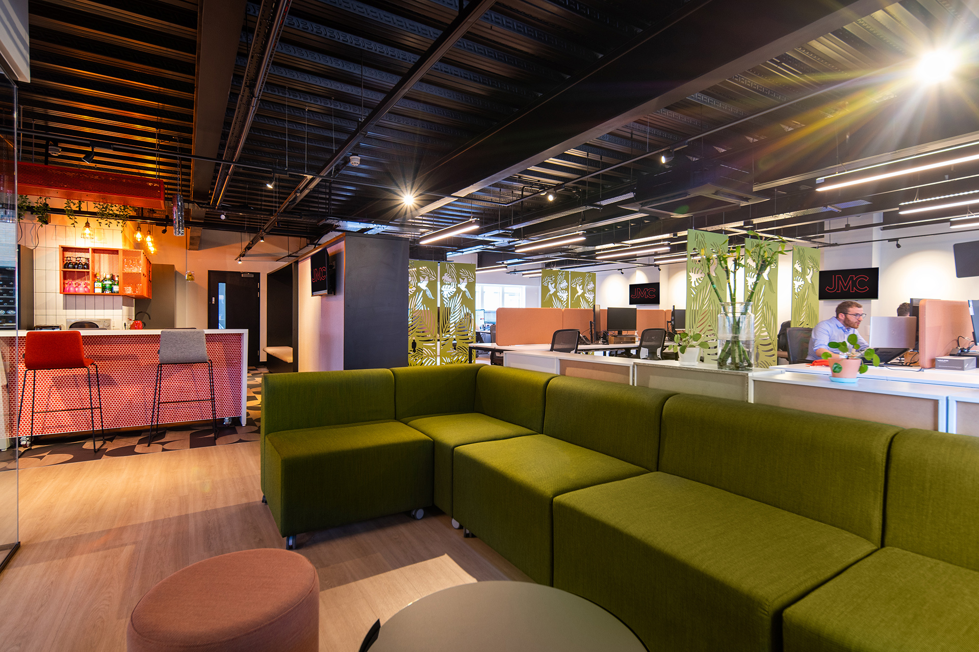 How social spaces can increase productivity in the workplace